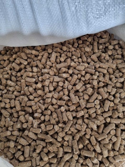 Vindem tarata de grau, srot floarea soarelui, peleti orz, gluten etc. Buzau • OLX.ro