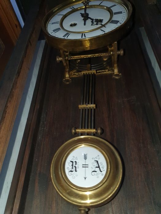 Ceas mecanic vintage cu pendul Paulesti • OLX.ro