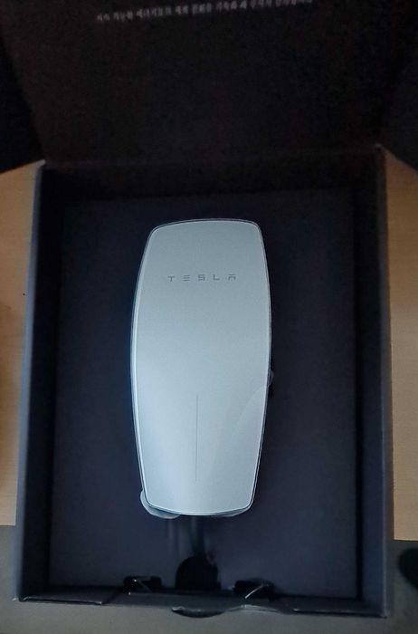 3 бр. WallBox: 22 kW TESLA Gen 3; 2x22kW Profi Compleo; 2x11kW Pracht ...