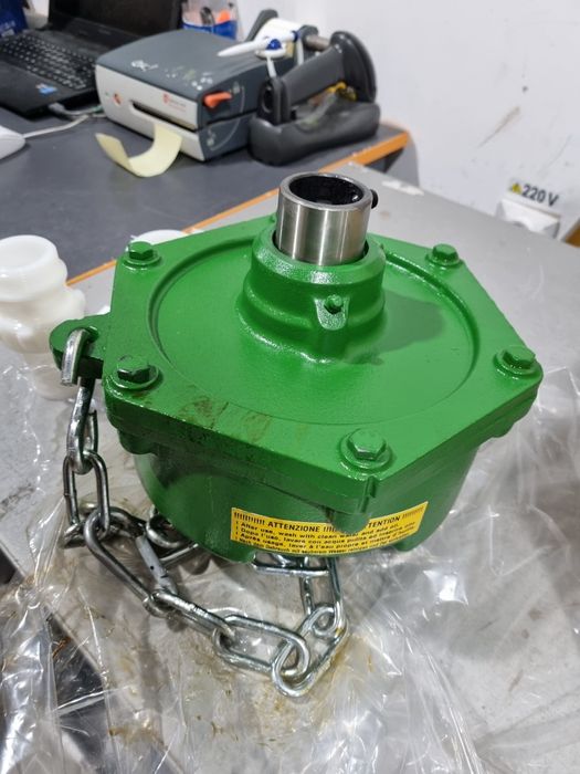 Pompa irigat atasabila la priza de putere a tractorului import Italia ...
