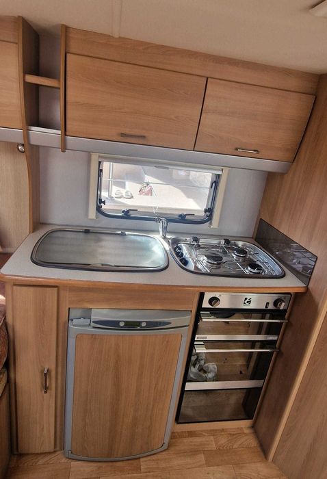 Rulota Elddis Avante 462 Craiova • OLX.ro