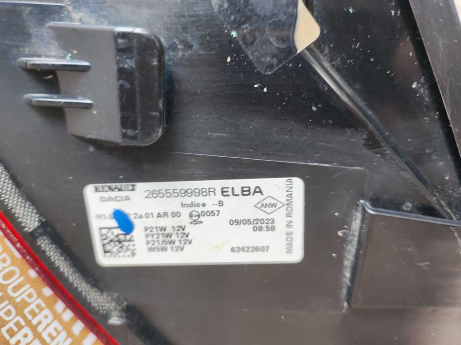 Lampa stop stanga Dacia Logan 2021 2022 2023 2024 originala impecabila ...
