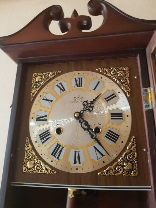 Ceasuri de perete mecanice Marghita • OLX.ro