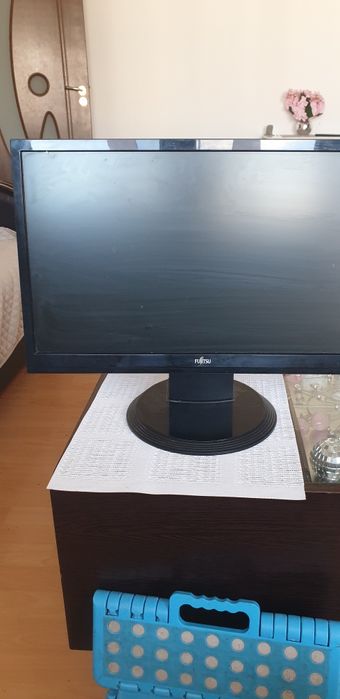 Vand monitor pc bun Pitesti • OLX.ro