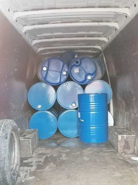 Butoi metal pt. cereale , grau , porumb chiar pt. faina (cu capac) Iasi ...