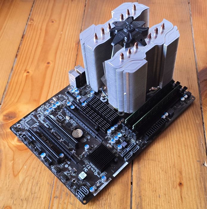 Kit gaming AMD FX 16GB RAM AsRock 970 Pro 3 Galati • OLX.ro