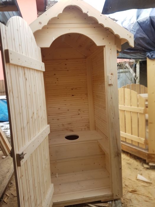 Vand wc din lemn pentru curte Deag • OLX.ro