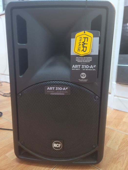 Se vand 2 boxe active RCF Art 310-A si subwoofer Pantelimon • OLX.ro