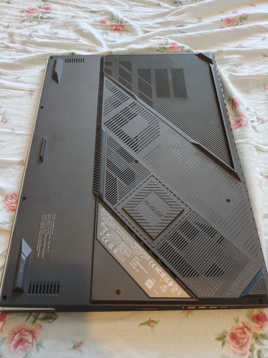 Laptop Gaming ASUS ROG Strix G18 G814JI i7-13650HX SSD 1TB RTX 4070 Bucuresti Sectorul 4 • OLX.ro