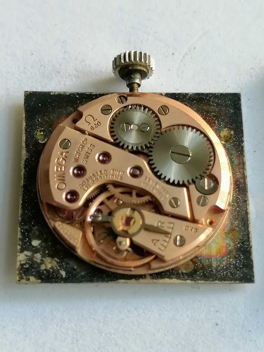 Ceas de Aur Alb 14 K. OMEGA Bucuresti Sectorul 1 • OLX.ro