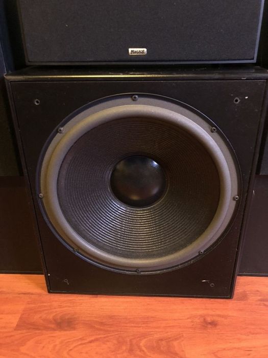 Set boxe Magnat Integra 3.1+Amplificator Sony Brasov • OLX.ro