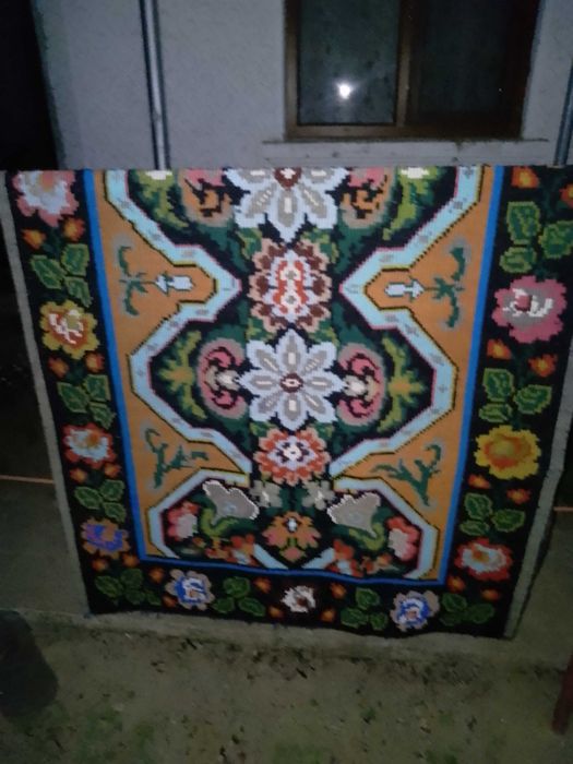 Tablouri cusute manual și carpete țesute la raboi Boldu • OLX.ro