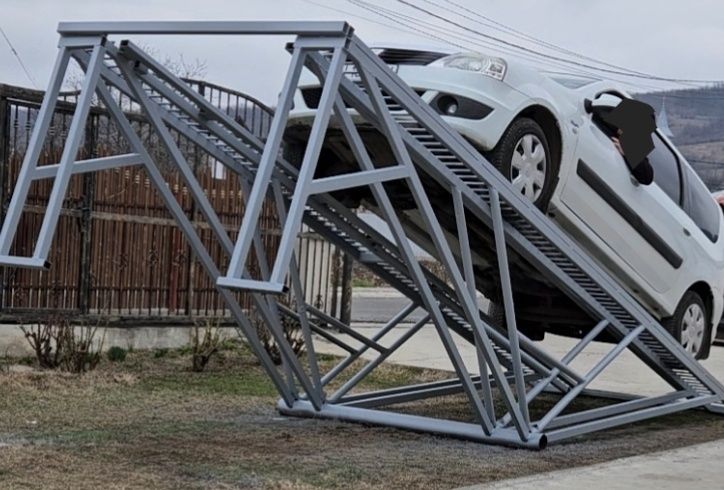 Vând Rampa AUTO rabatabila contra''greutate Costisa • OLX.ro