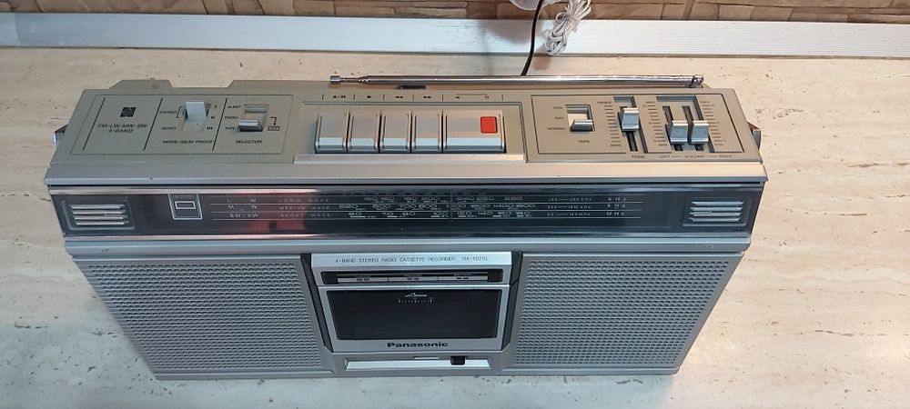 Radio casetofon Panasonic RX 5020L Cernica • OLX.ro