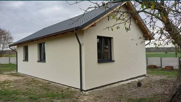 Case modulare de diferite modele si dimensiuni, din structura metalica ...