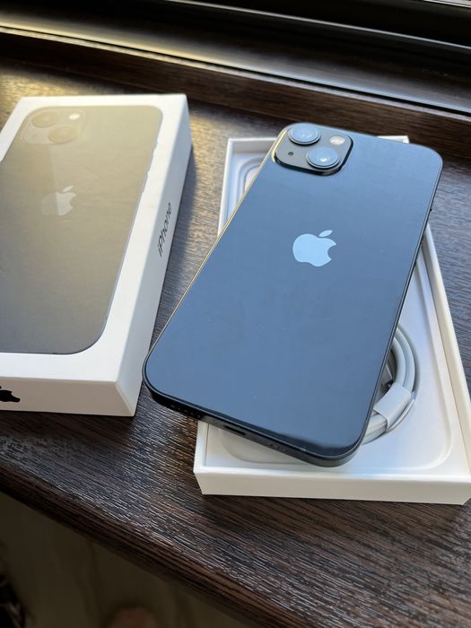 IPhone 13 Impecabil ca si Nou la cutie 128 GB Liber de retea Poze real ...