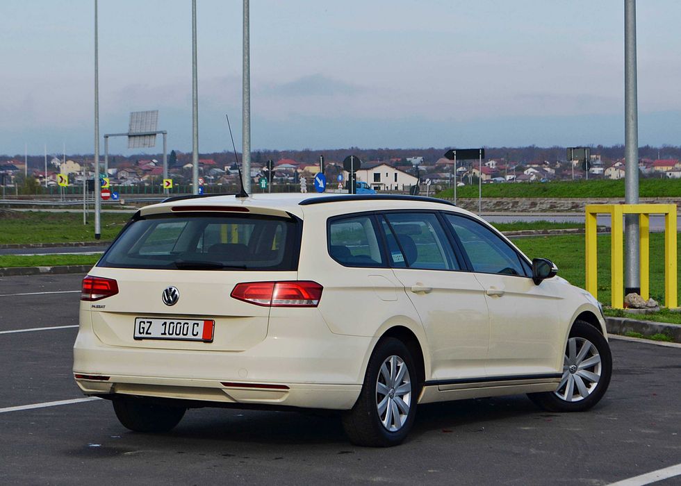VW Passat B8 2.0tdi 150cp Break E6 Cutie Autom DSG Full Piele Taxi DE ...
