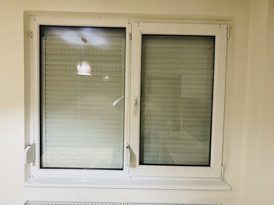 Vand geam Termopan Rehau Cu Rulou Galati • OLX.ro