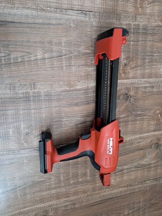 Hilti HDE 500-22 дозиращ уред пистолет за лепило анкери епоксидни гр ...