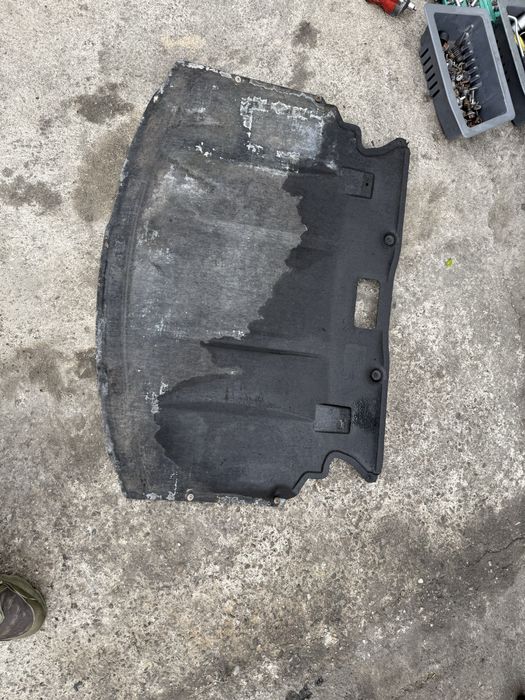 Scut motor scut cutie bmw e60 e61 Bucuresti Sectorul 3 • OLX.ro