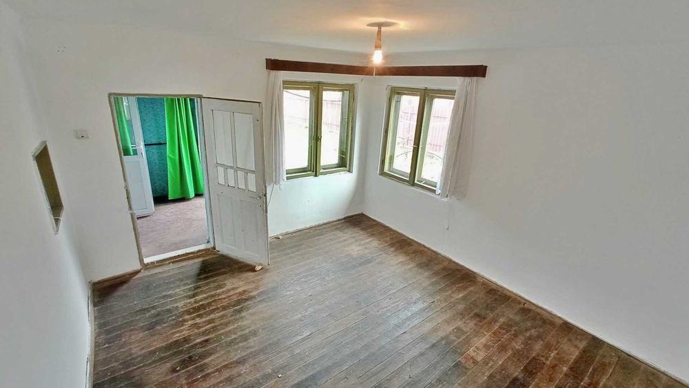 Vand casa cu teren in Chitila, Bucuresti, zona linistita si curata ...