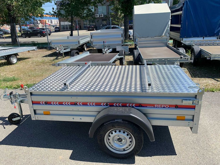 Remorca auto 750 kg- 2 axe Hunedoara • OLX.ro