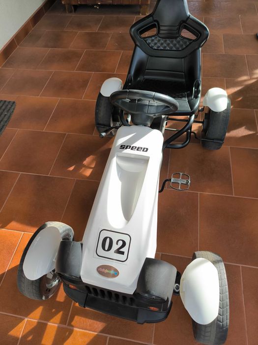 Kart cu pedale - roti cauciuc - stare excelenta Galati • OLX.ro