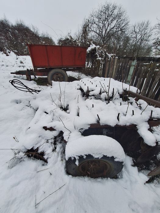 Tractor u650 cu remorca,plug,disc ,cositoare Moinesti • OLX.ro