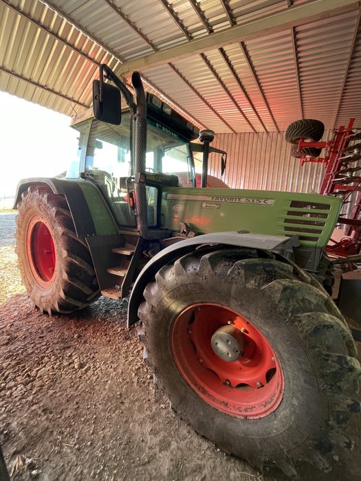 Vand tractor Fendt 515 favorit - 2000 Saveni • OLX.ro
