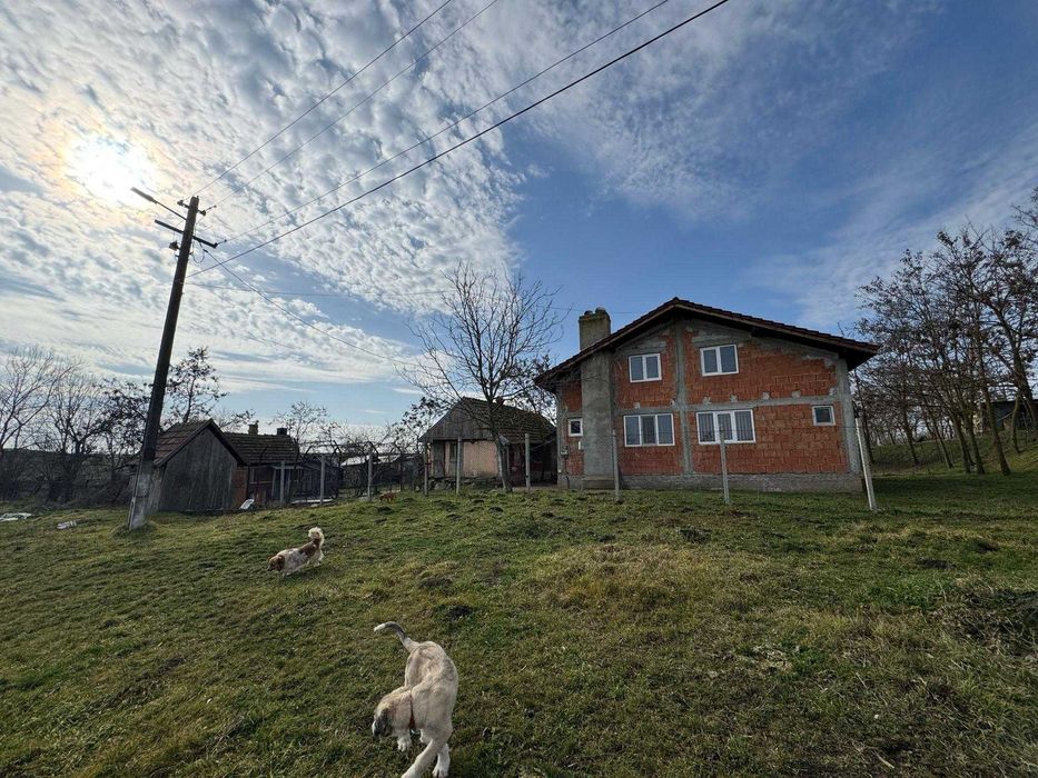 Casă nouă + teren 4000 mp la 40 km de Timișoara, utilități complete ...