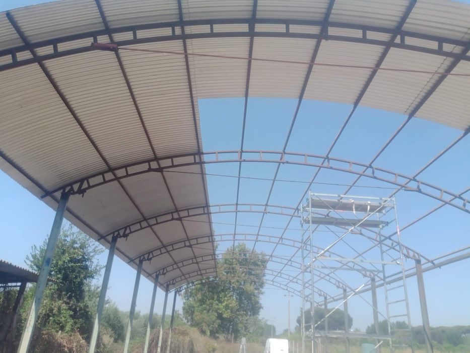 Vand hala metalica inclusiv acoperis lamiera ,bitum si aluminiu ...