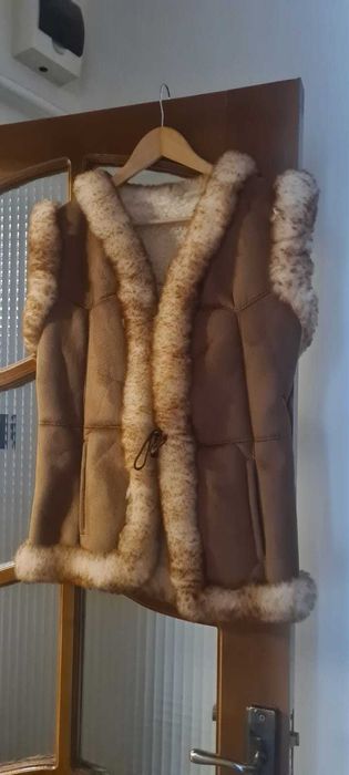Vesta scurta tip cojoc, piele naturala, nepurtata. Galati • OLX.ro