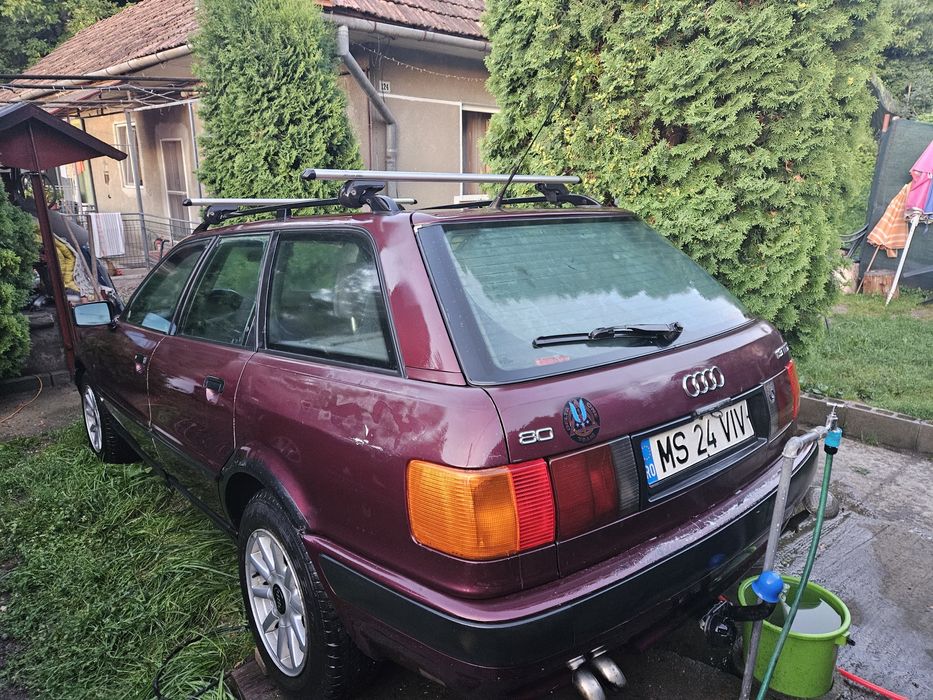 Vând Audi b4 1.9 tdi Sangeorgiu de Mures • OLX.ro