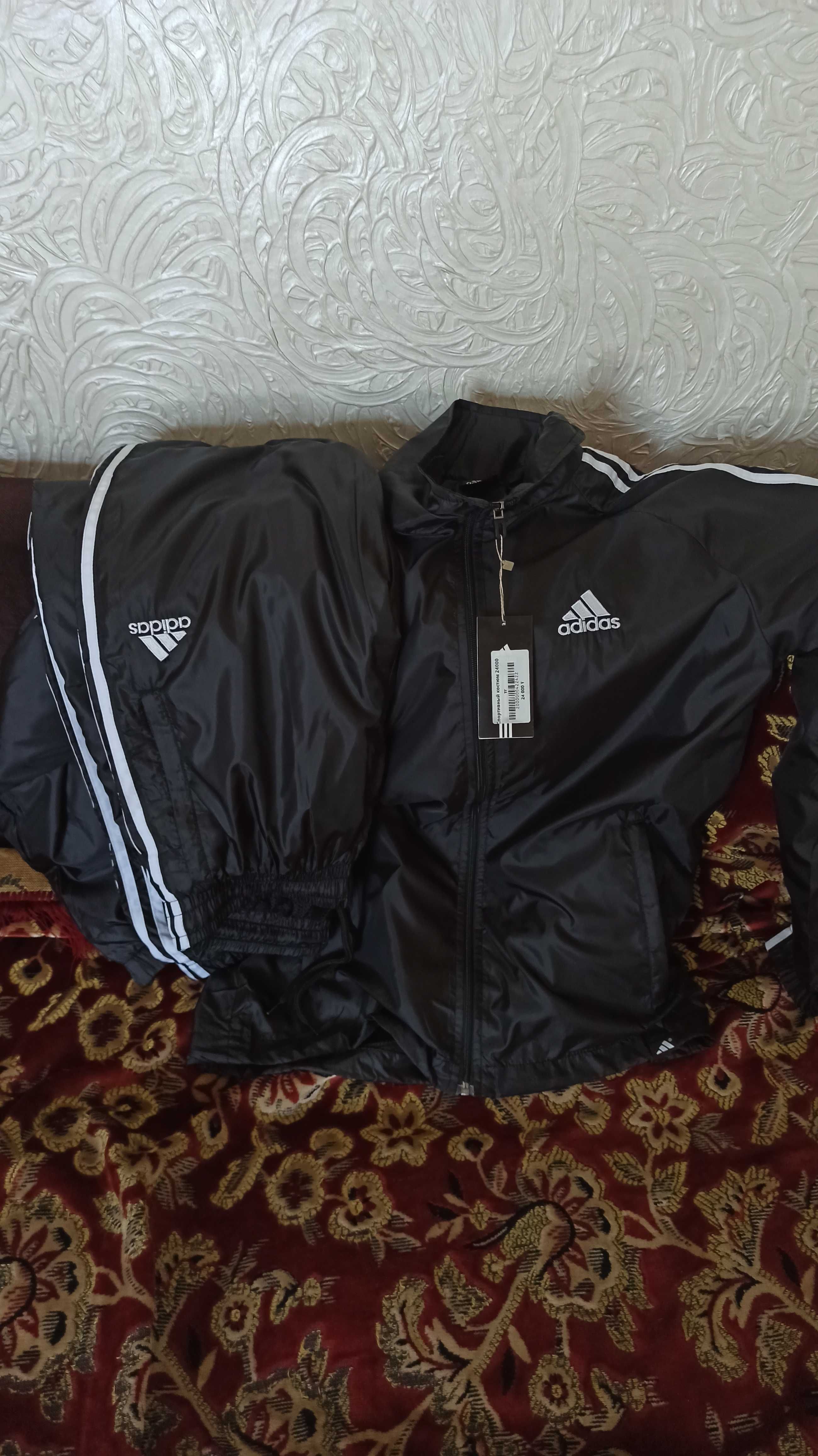 ADIDAS Спортивка: 24 000 тг. - Спортивные костюмы Талдыкорган на Olx