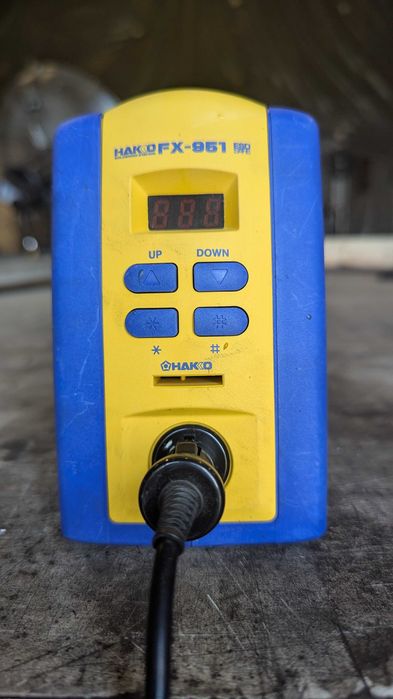 Vand statie de lipit profesionala Hakko Fx-951 Oradea • OLX.ro