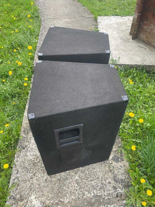 Vand boxe Peavey Floresti • OLX.ro