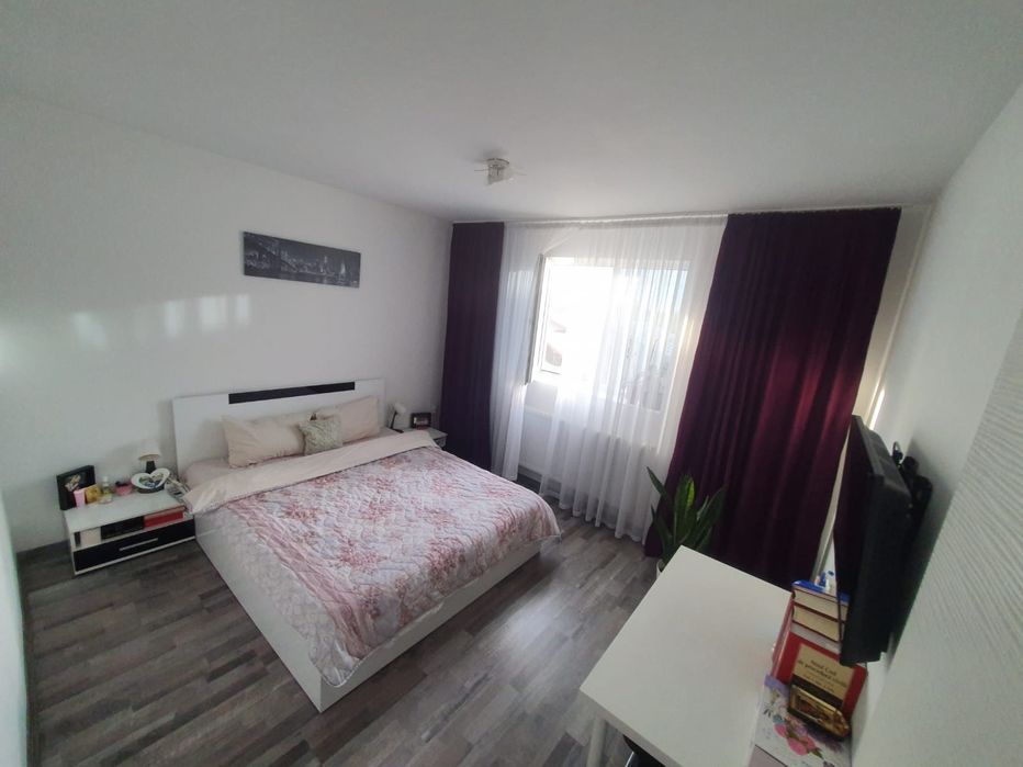 Casa cu etaj + mansarda 15 minute de metrou Pantelimon • OLX.ro