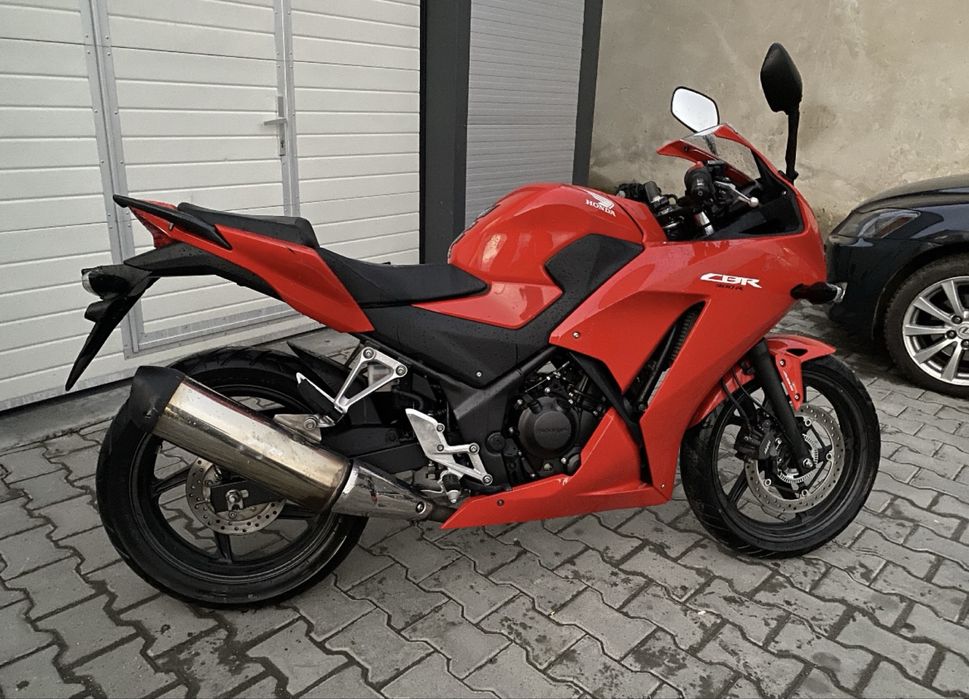 Honda cbr 300 R Bacau • OLX.ro