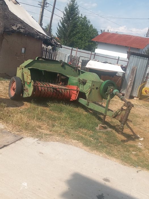 Balotiera-presa baloti Livezi • OLX.ro