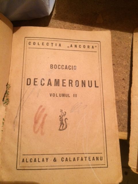 Carti vechi romanesti Galati • OLX.ro