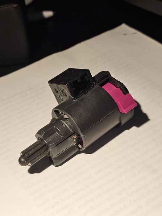 Датчик оригинален педал на спирачките AUDI 4F0945459B нов гр. София ...