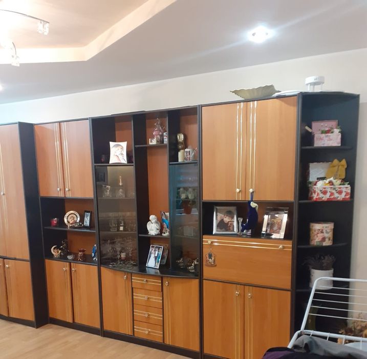 Mobila living plus masa sticla Obcina Ursului • OLX.ro
