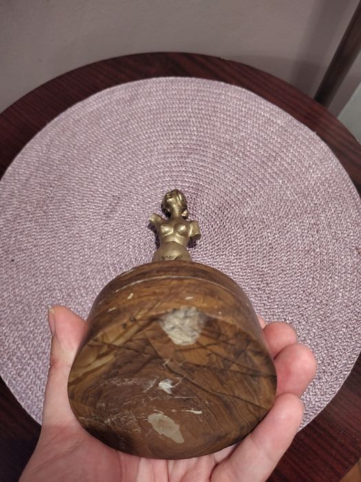 Veche statueta bronz semnata, nud Deva • OLX.ro