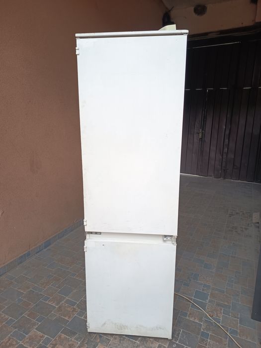 Vând frigider combina frigorifica Oradea • OLX.ro