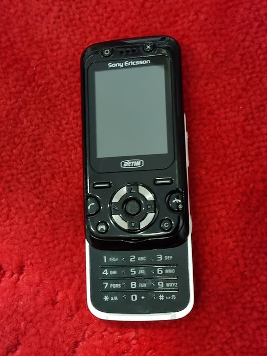Telefon Sony Ericsson Slide cu încărcător original Craiova • OLX.ro