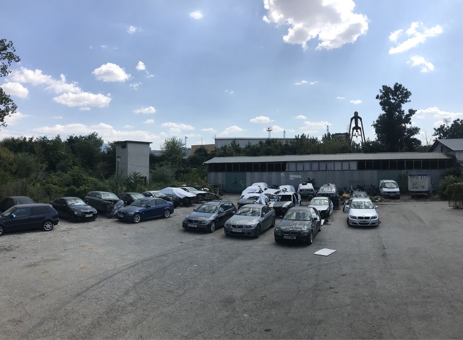 Авточасти BMW e90 e91 e92 e60 e61 f10 x5 e46 гр. Плевен Идеален център • OLX.bg