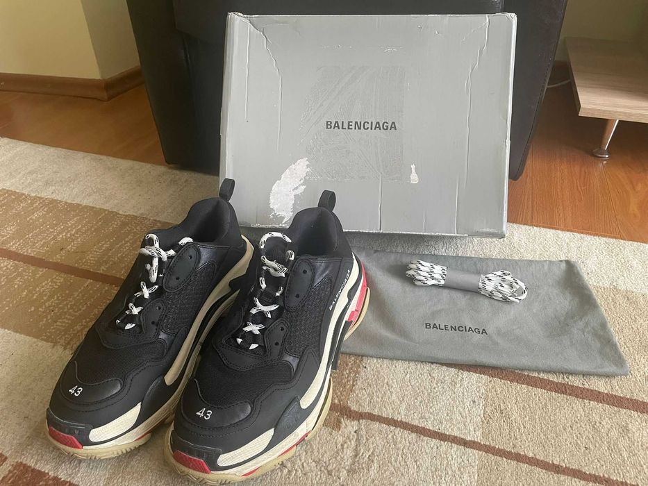Balenciaga Triple S Bucuresti Sectorul 2 • OLX.ro