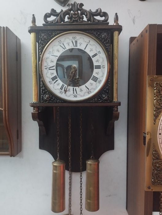Ceas pendula de perete FHS 1970 cu pendul Timisoara • OLX.ro