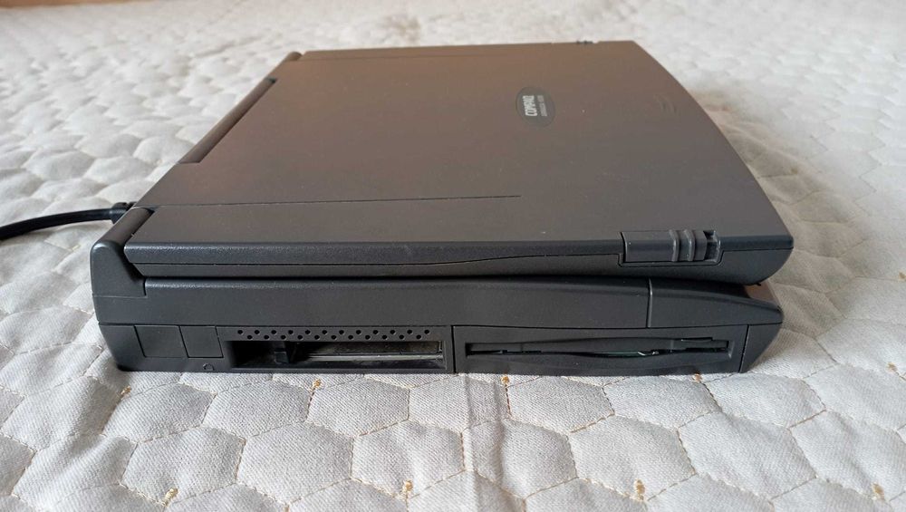 Laptop vintage COMPAQ ARMADA 1530 Botosani • OLX.ro