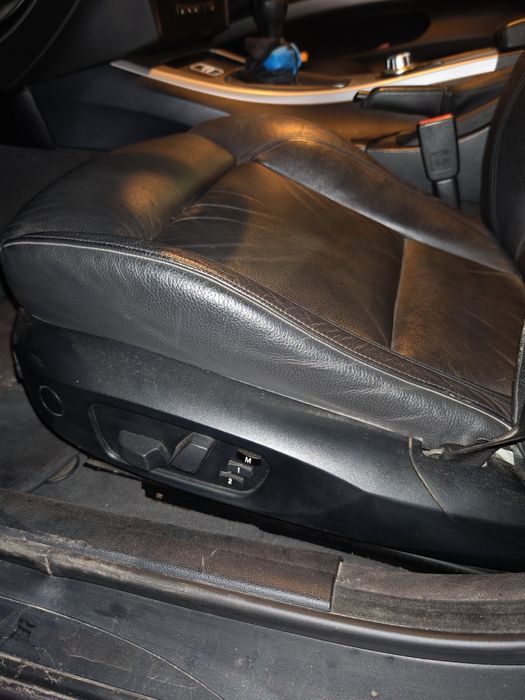 BMW e90 330i Manual - Schimb cu 4x4 Caluseri • OLX.ro